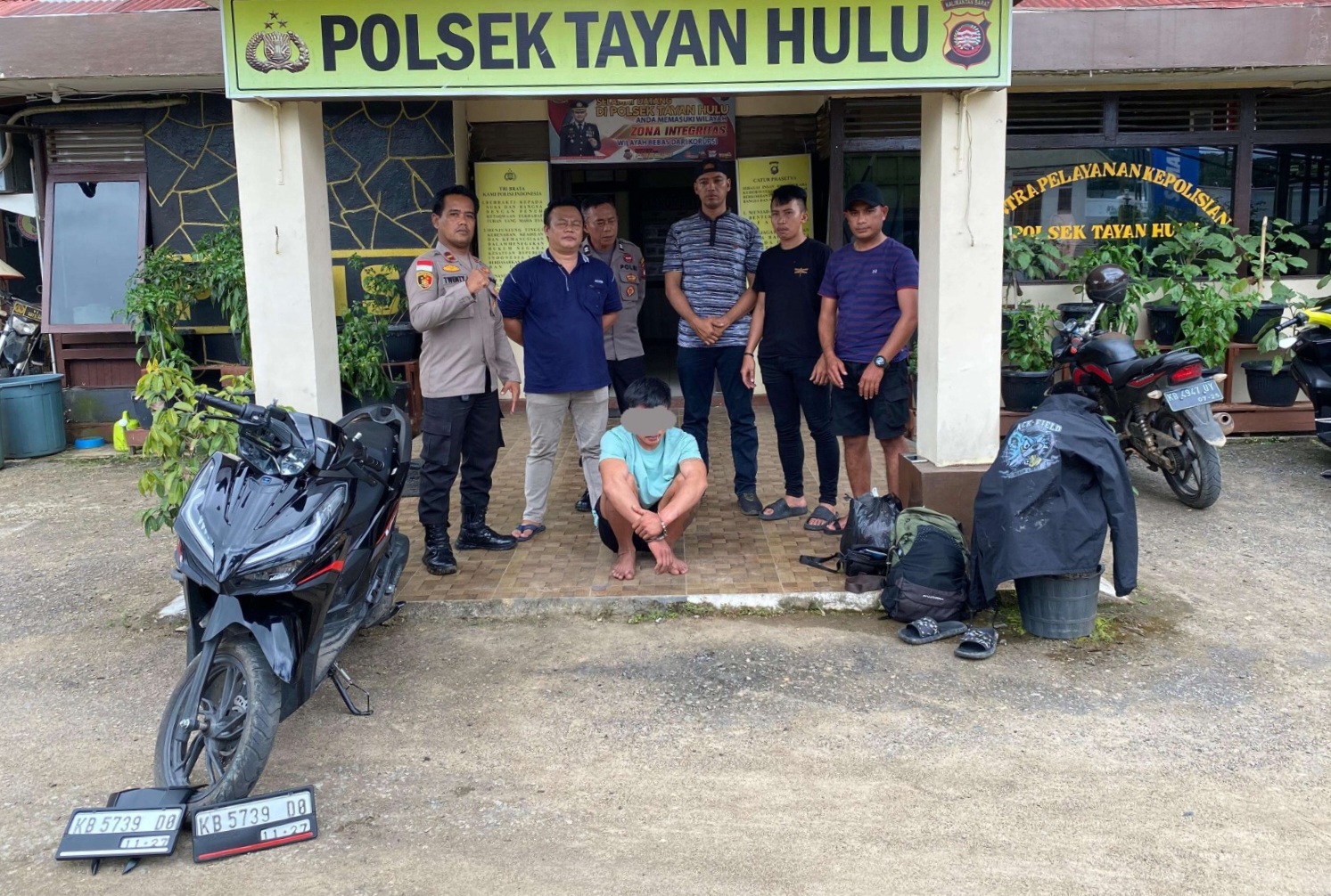 Lelaki Asal Sosok Diringkus Polisi Usai Curi HP dan Motor di Tayan Hulu ...